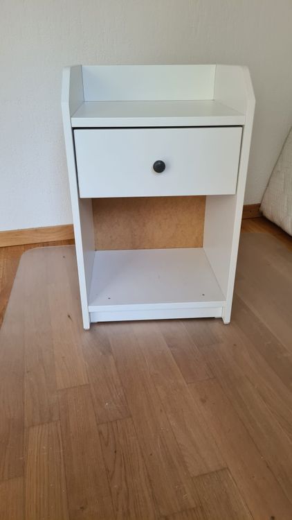 Weisser Nachttisch mit Schublade (Gebraucht) in Steffisburg für CHF 10 – nur Abholung auf ...