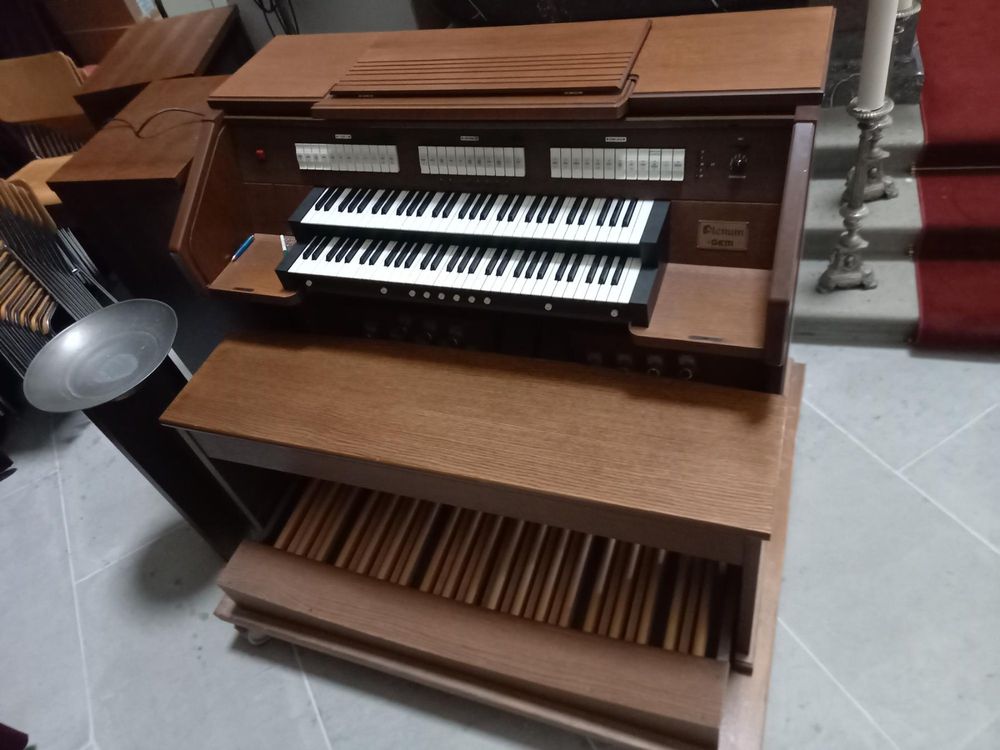 4 x Orgue, Pianos et Harmoniums!!! | Kaufen auf Ricardo