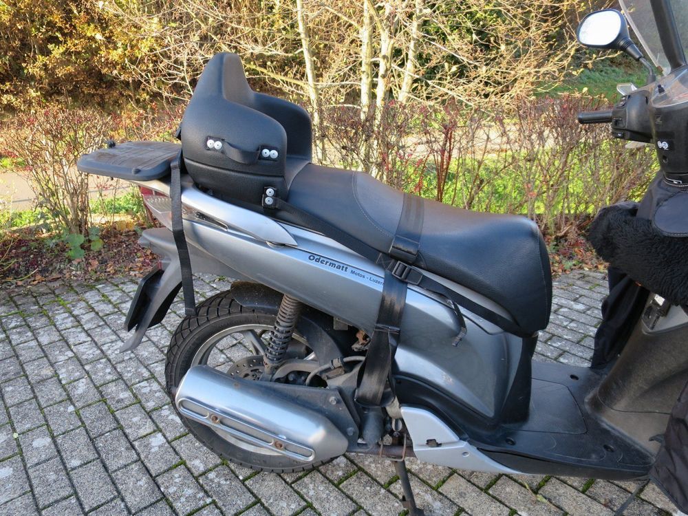 Wunderschne Roller Mit Kindersitz Fotos