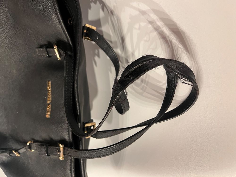 Michael Kors Handtasche - Defekt günstig abzugeben! (Gebraucht) in ...