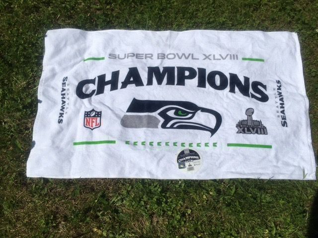 Seattle Seahawks locker room towel (Neu und originalverpackt) in für ...
