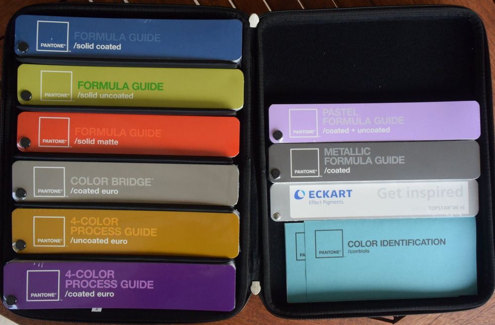 Pantone Essentials Euro Plus Guide Set | Kaufen auf Ricardo Pantone Essentials Euro Plus Guide Set | Kaufen auf Ricardo