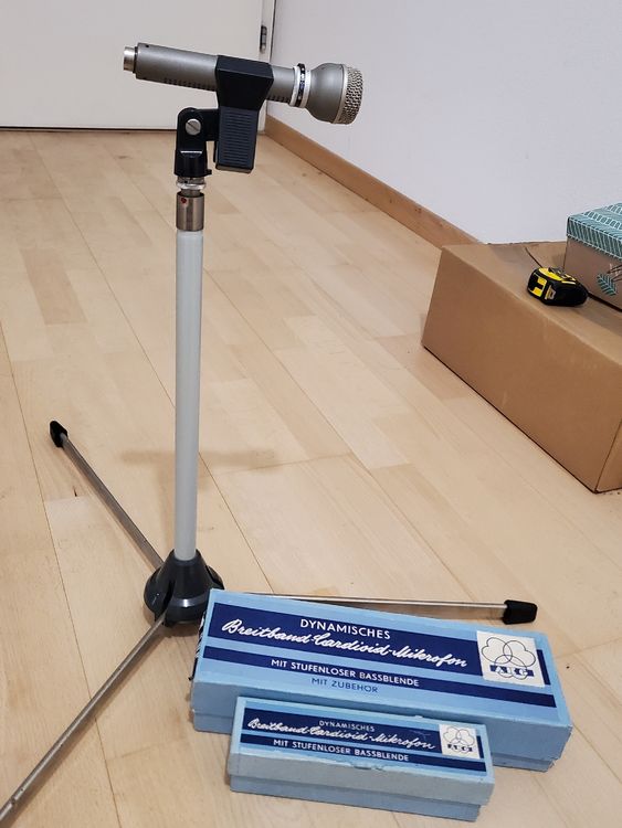 AKG D19/200 Vintage Dynamic Microphone (Gebraucht) in Glattbrugg für CHF 214 – mit Lieferung auf ...