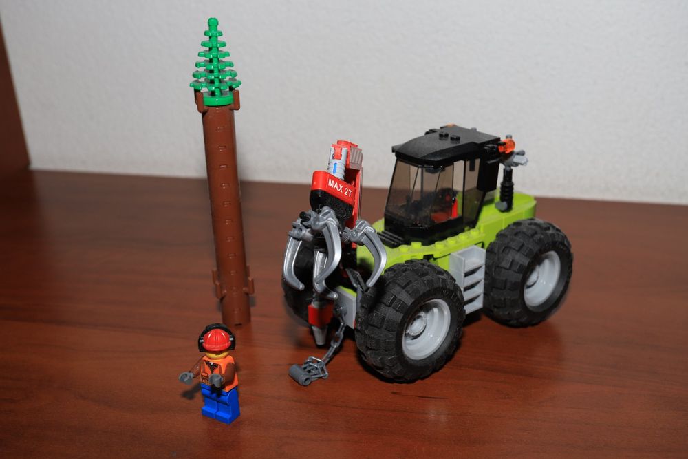 Lego 60181 Trattore forestale (Gebraucht) in Solduno für CHF 25 – mit ...