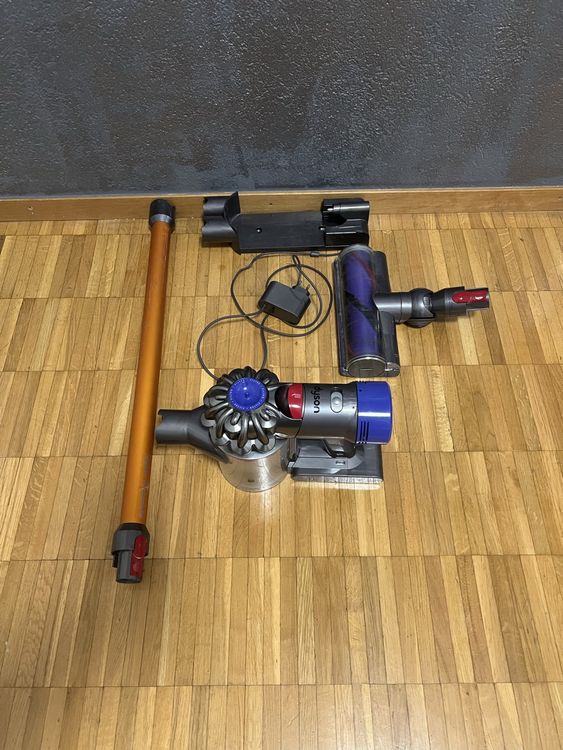 Dyson V8 | Kaufen auf Ricardo