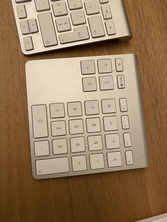 Apple Tastatur Wireless bluetooth original inkl. Zahlenblock (Gebraucht ...