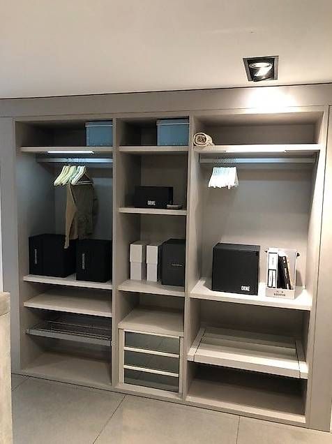 Dressing ouvert d'exposition neuf avec led (Neu (gemäss Beschreibung ...