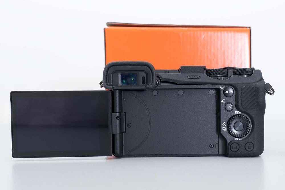 Top Sony Alpha 6700 A6700 & Sigma 18-50 F2.8 Kit (Gebraucht) in Basel ...