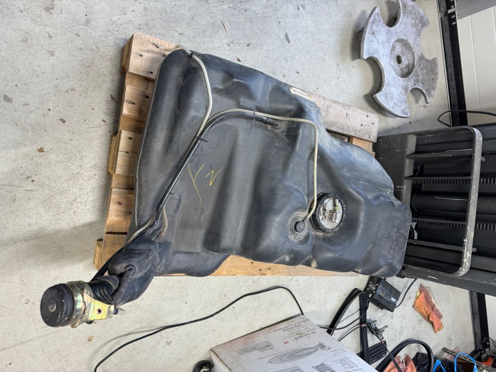 VW T4 Tank (Gebraucht) in Beckenried für CHF 90 – nur Abholung auf ...