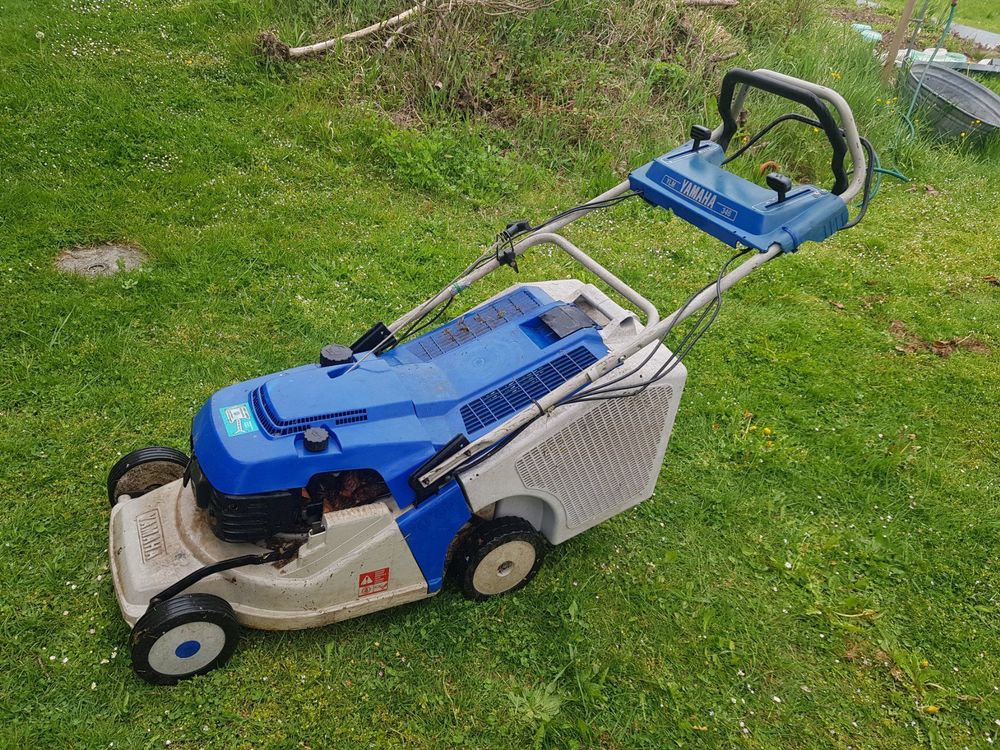 Rasenmäher Yamaha YLM 346 (Défectueux) à pour CHF 46 – retrait uniquement | Acheter sur Ricardo