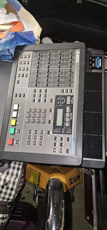 Alesis Studio Mixing Console and Recording Equipment (Gebraucht) in ...