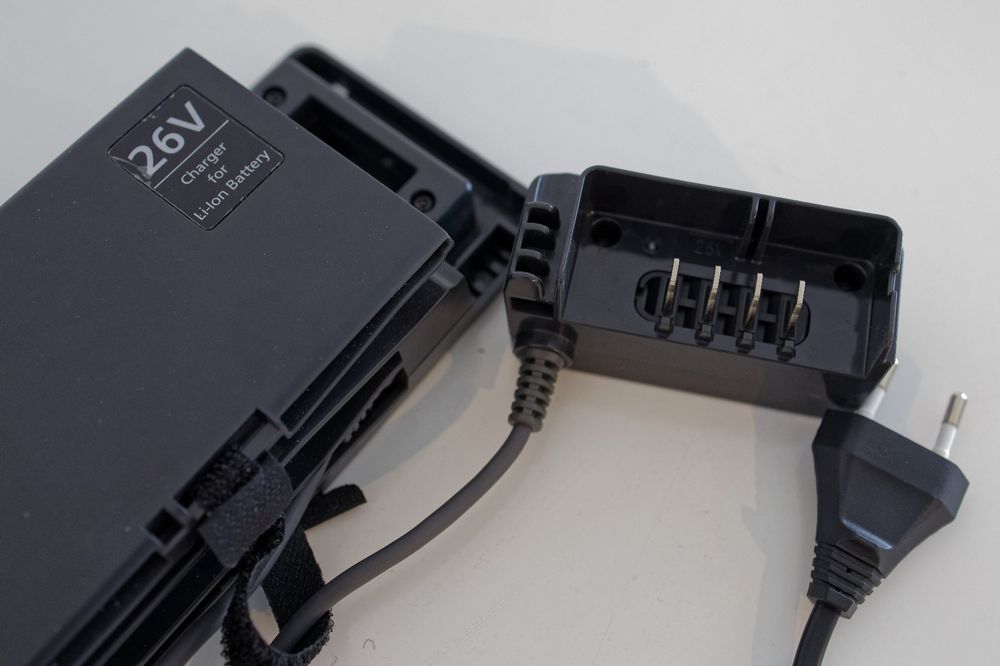 Flyer Reiseladegerät 26V/1.8A | Kaufen auf Ricardo