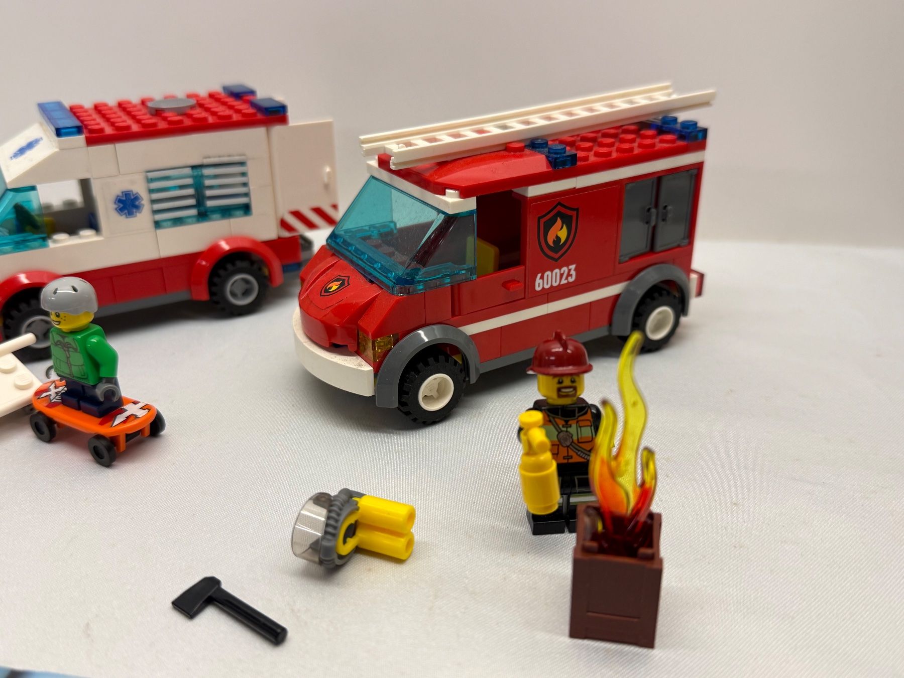 Lego City 60023 Starter Set - Feuerwehr, Polizei, Ambulanz (Gebraucht ...