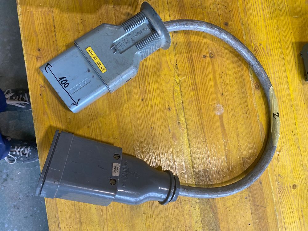 Gebrauchte, Stecker mit kabel Typ 75A auf 40A 500V 3 P+E/T (Gebraucht ...