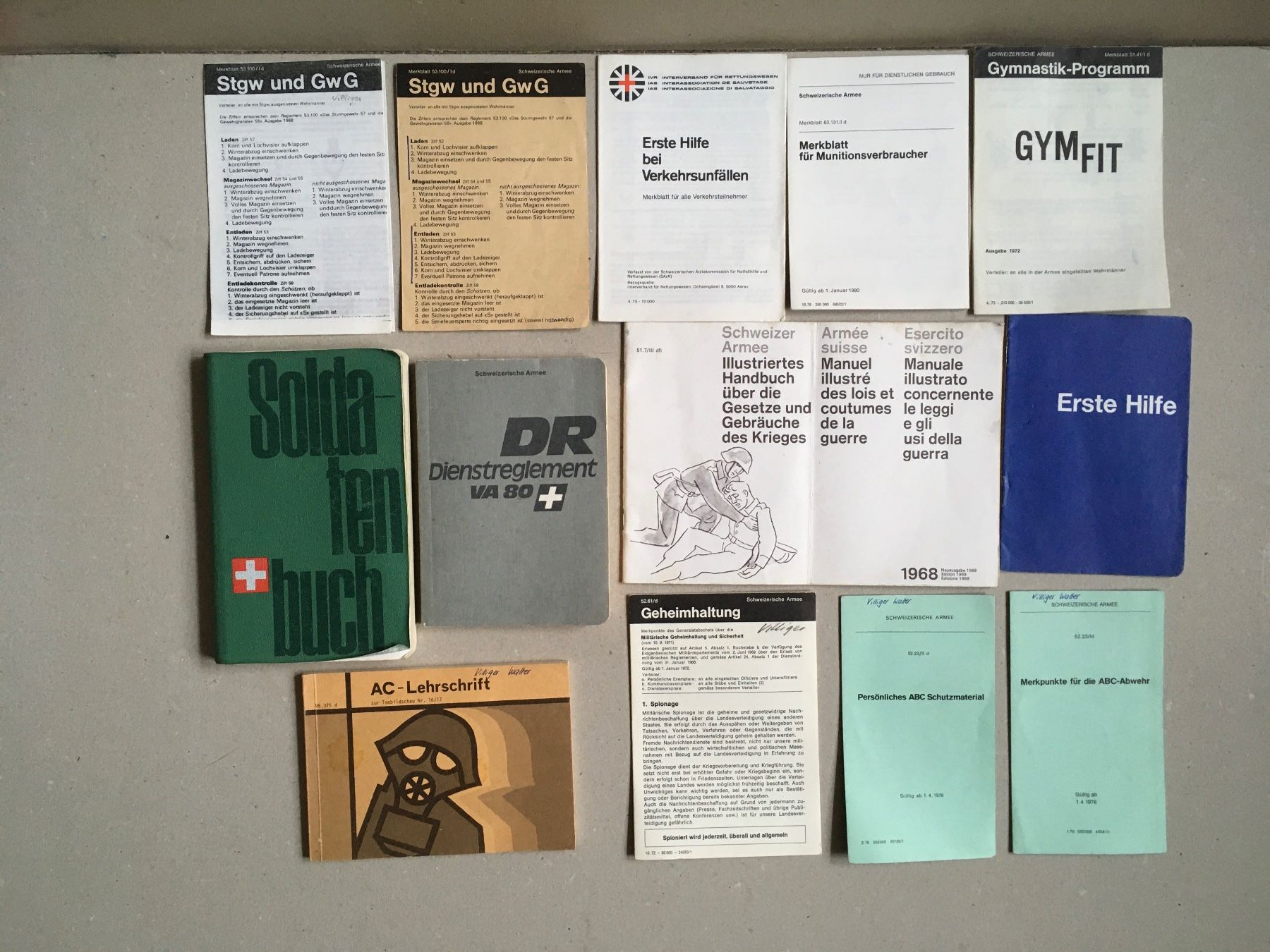 🟡Soldatenbuch 1959 Militär Armee Reglemente Dienstreglement (Gebraucht ...