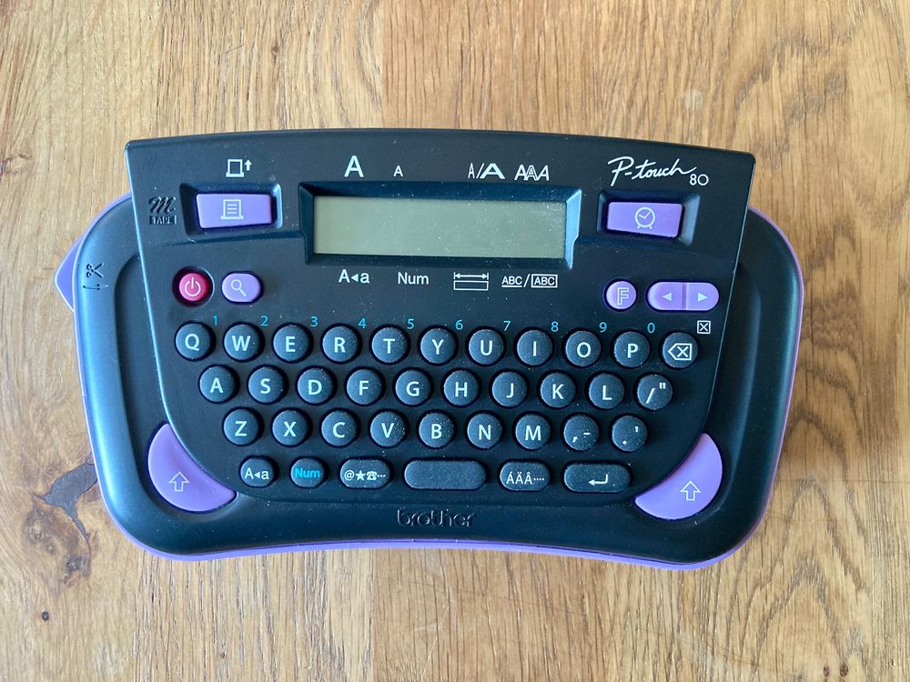 Brother P-Touch 80 - Etikettendrucker/Beschriftungsgerät | Kaufen auf ...