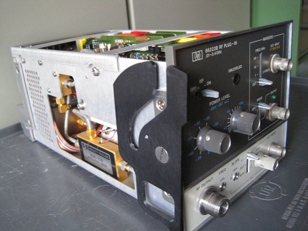 HP RF Einschub Typ 86222B (Defekt) in Dietwil für CHF 95 – mit ...