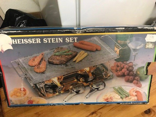 Tischgrill Heisser Stein Set Neu und OVP (Neu und originalverpackt) in Frauenfeld für CHF 16 ...