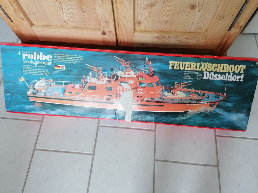Feuerlöschboot Düsseldorf von robbe Bausatz (Neu (gemäss Beschreibung)) in Chabrey für CHF 95 ...