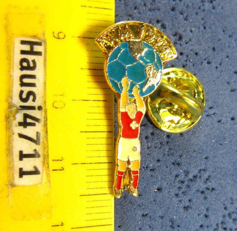 PIN FUSSBALL SCHWEIZ WM94 (Gebraucht) in Ettingen für CHF 0.95 – mit ...