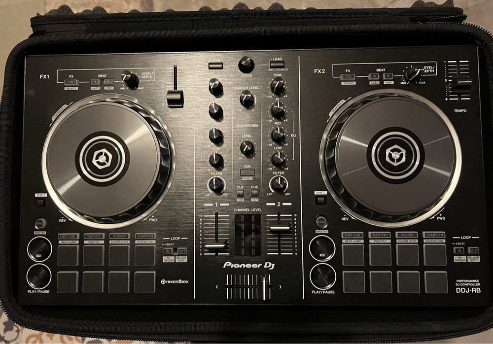 Pioneer DDJ - RB Rekordbox DJ with case | Kaufen auf Ricardo
