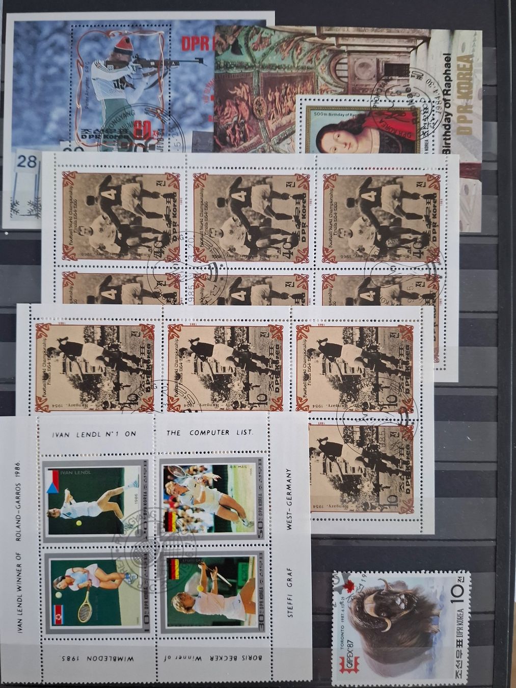MEGA lot de timbres MONDE - 24 albums remplis - 35 Kg (Gebraucht) in Villars-sur-Glâne für CHF ...