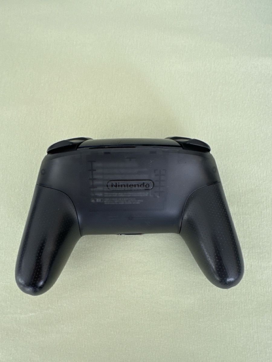 Nintendo Switch Pro Controller - Top Zustand, schwarz! (Neu (gemäss ...