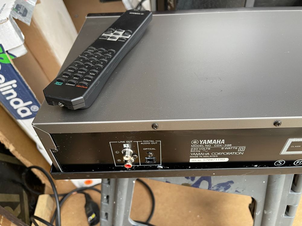 Yamaha CDX-396 CD-Player mit Fernbedienung | Kaufen auf Ricardo