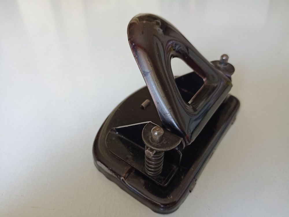 Antiker Locher aus den 60er Jahren (Gebraucht) in Schaffhausen für CHF ...