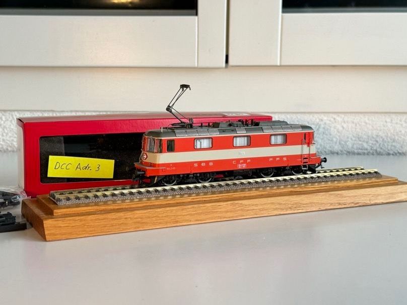 Roco 62690 Re 4/4 II 11109 Swiss Express | Kaufen auf Ricardo