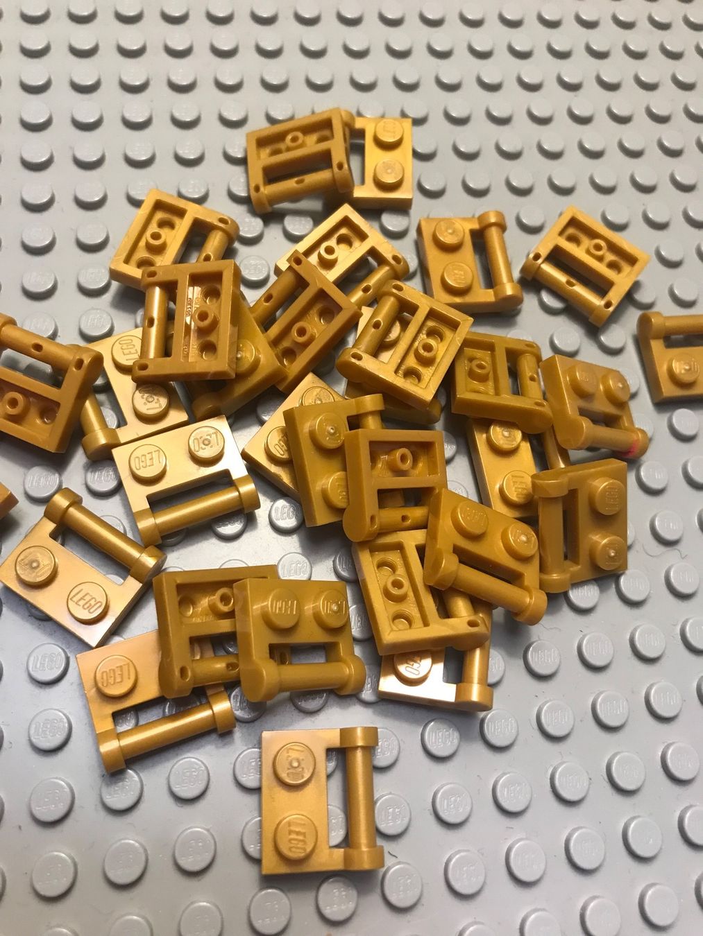 Lego 26xPlatte 1×2 mit Griff (48336) (Gebraucht) in Basel für CHF 2 ...