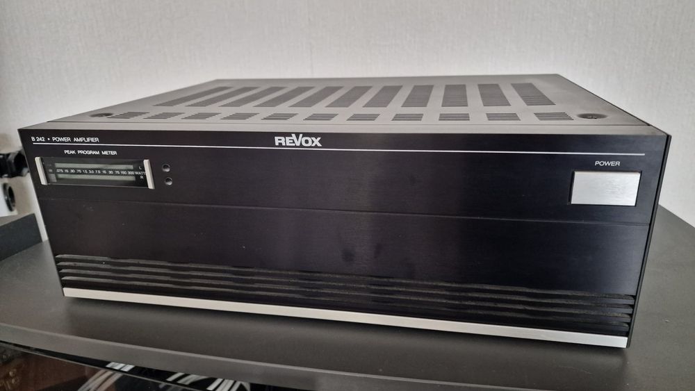 Revox B242 Power Amplifier Endstufe (defekt) (Defekt) in Dällikon für CHF 669 – nur Abholung auf ...