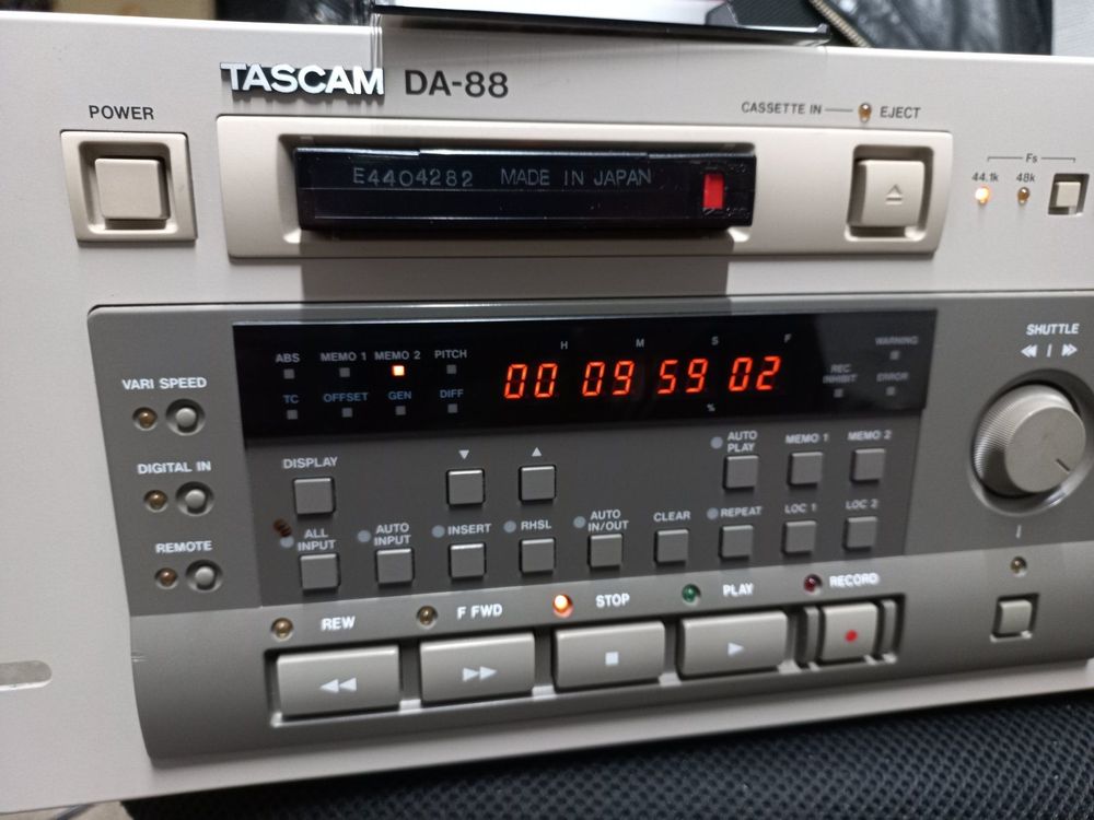 Tascam DA-88 (Defekt) in Arbon für CHF 55 – mit Lieferung auf Ricardo kaufen