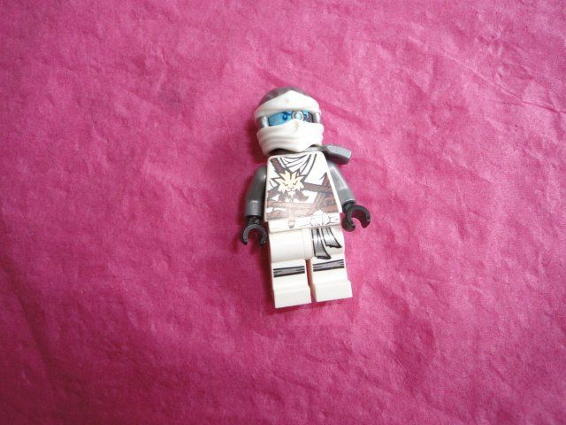 LEGO NINJAGO MINIFIGUR ZANE TITANIUM 70588 (Neu (gemäss Beschreibung ...
