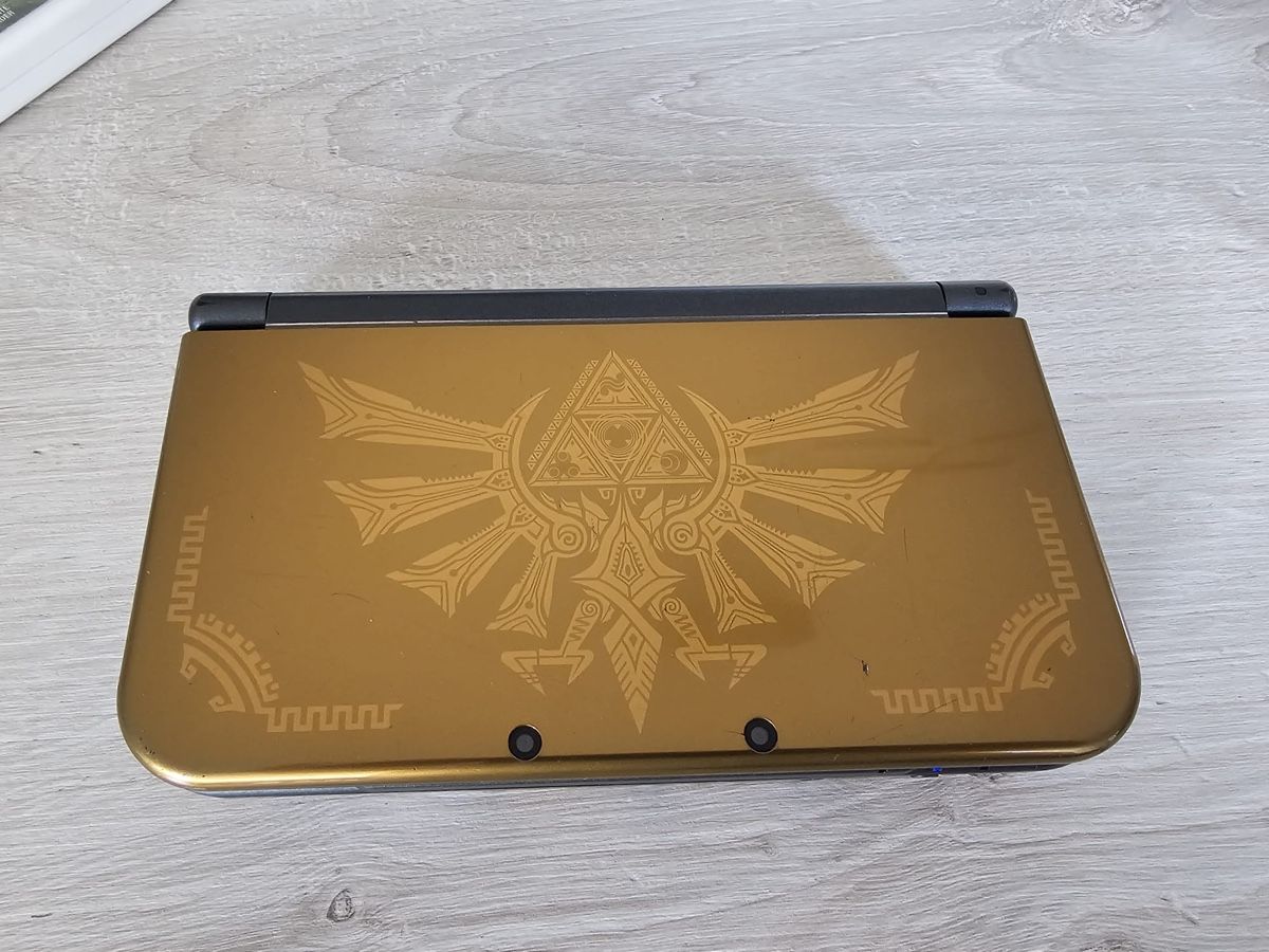Nintendo 3DS XL Hyrule Edition (Gebraucht) in Boll für CHF 250 – mit ...