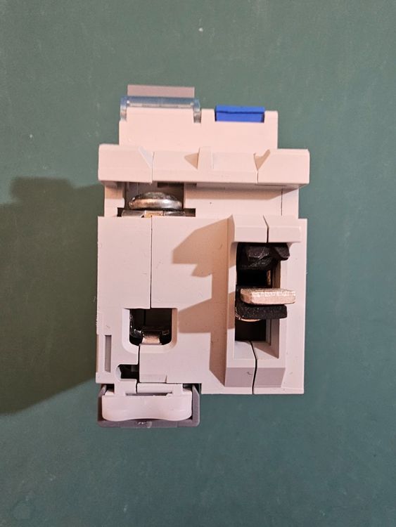 Hager FI/LS ADA 913C 1P+N C-13A / 30mA (Gebraucht) in Zürich für CHF 35 – mit Lieferung auf ...