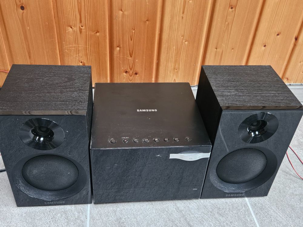 Samsung MM - E320 Mini Stereoanlage. | Kaufen auf Ricardo