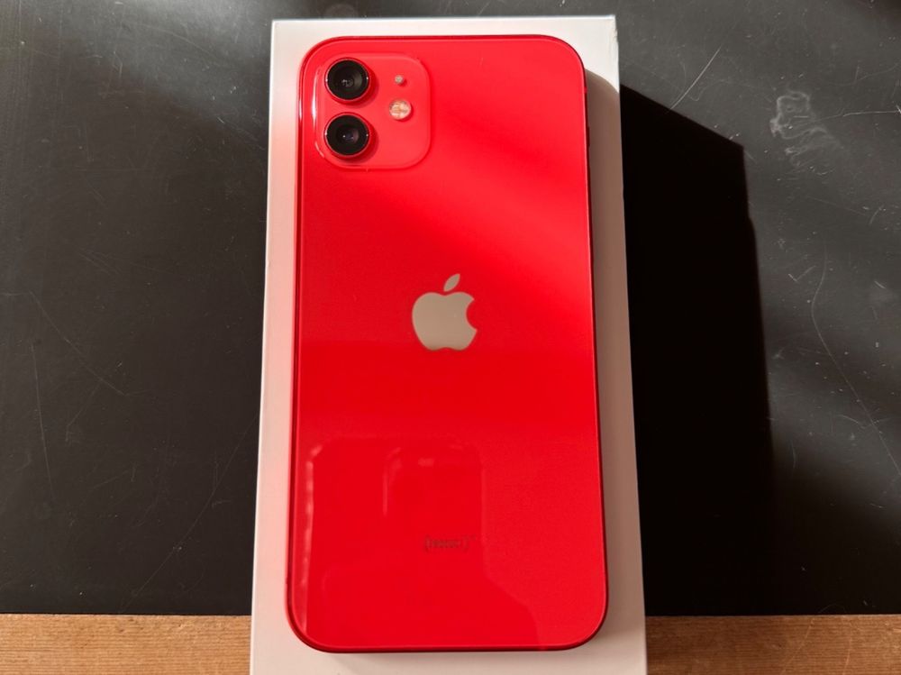 iPhone 12 128GB Rot + Zubeohör | Kaufen auf Ricardo