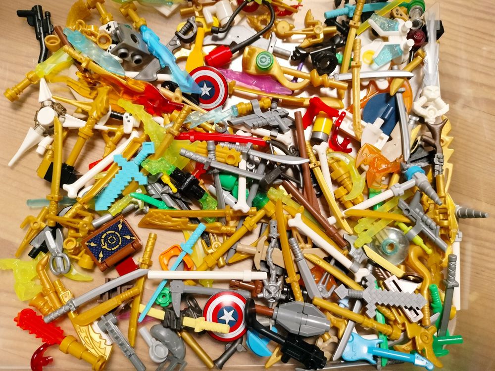 80g Lego Ninjago ua. Waffen und Zubehör Set 2 ab 1.- (Gebraucht) in Wil SG für CHF 4 – mit ...