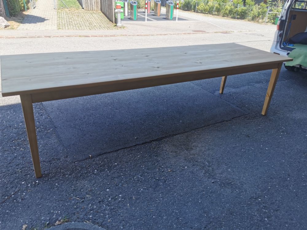 Grosser Holztisch, Esstisch (Gebraucht) in Zürich für CHF 3200 – nur Abholung auf Ricardo kaufen