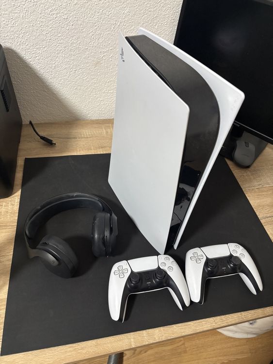 PlayStation 5 Disc Edition + 2 Controller + Headset (Gebraucht) in Wald ...