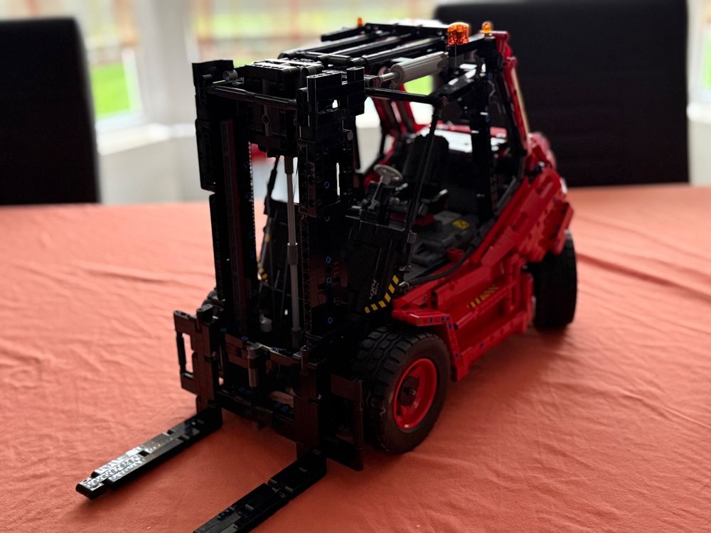 Lego Technic 42082 MOC (Neu (gemäss Beschreibung)) in Däniken SO für ...