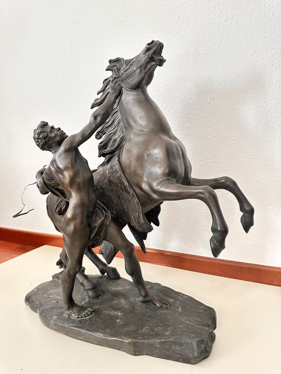 Scultura in bronzo di uomo e cavallo imbizzarrito (Usato) a Breganzona ...