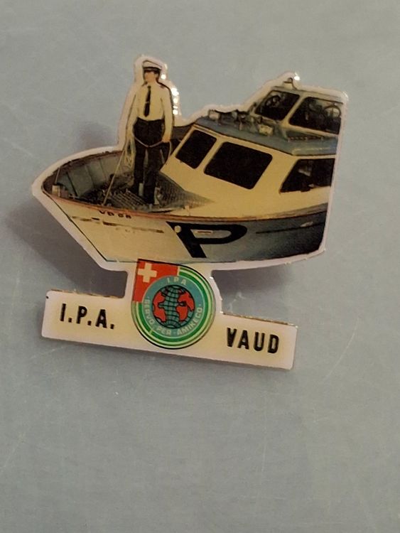 Pin's police I.P.A. Vaud numéroté - numéro 296 | Kaufen auf Ricardo