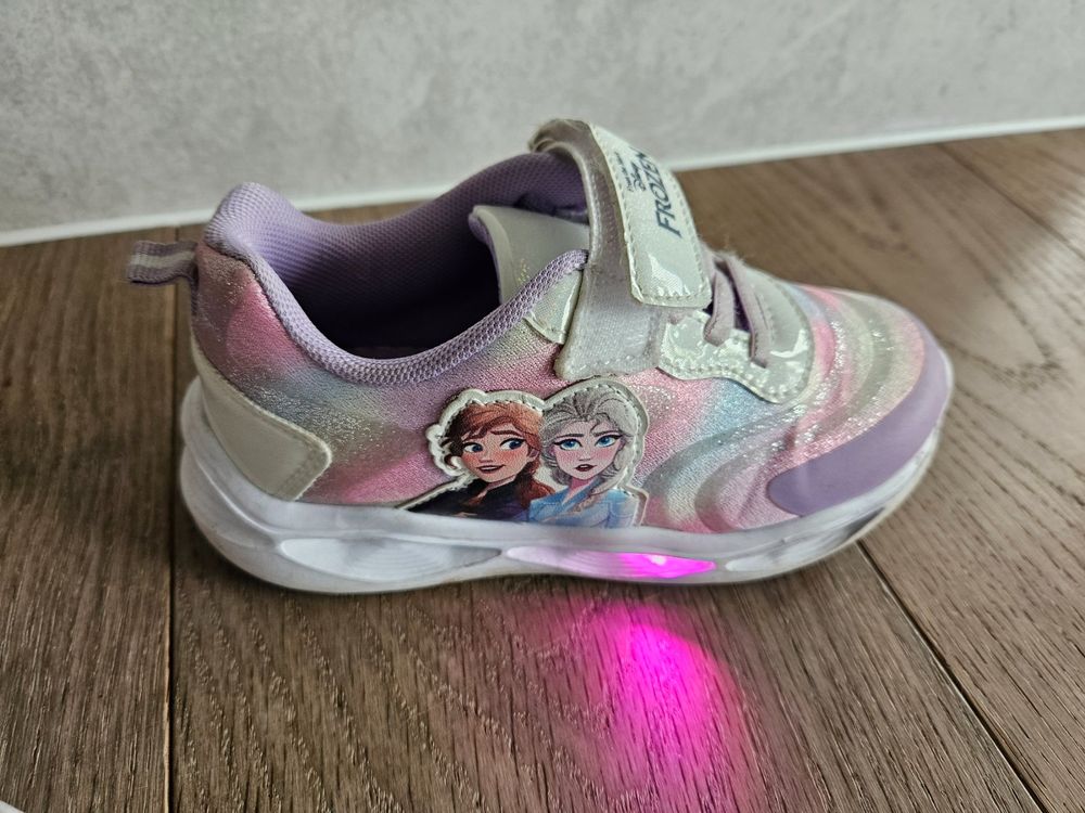 Disney "Frozen" Blink-Turnschuhe in Gr. 29 (Gebraucht) in Herrliberg ...