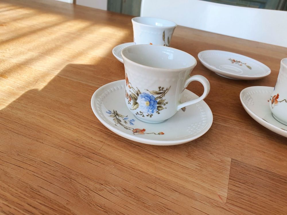 Espressotassen mit Blumendeko (Gebraucht) in Winterthur für CHF 14 – mit Lieferung auf Ricardo ...