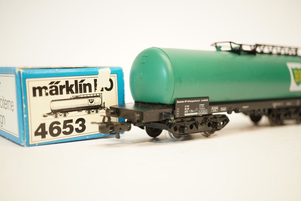 8∂ Märklin 4653 DB Tankwagen 4-achsig BP grün (Gebraucht) in Uetendorf für CHF 15 – mit ...