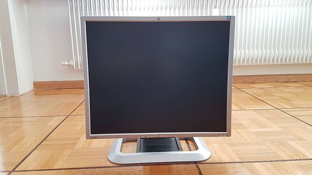 HP LP1965 19-Zoll LCD Monitor inkl. Kabel (Gebraucht) in Muttenz für ...