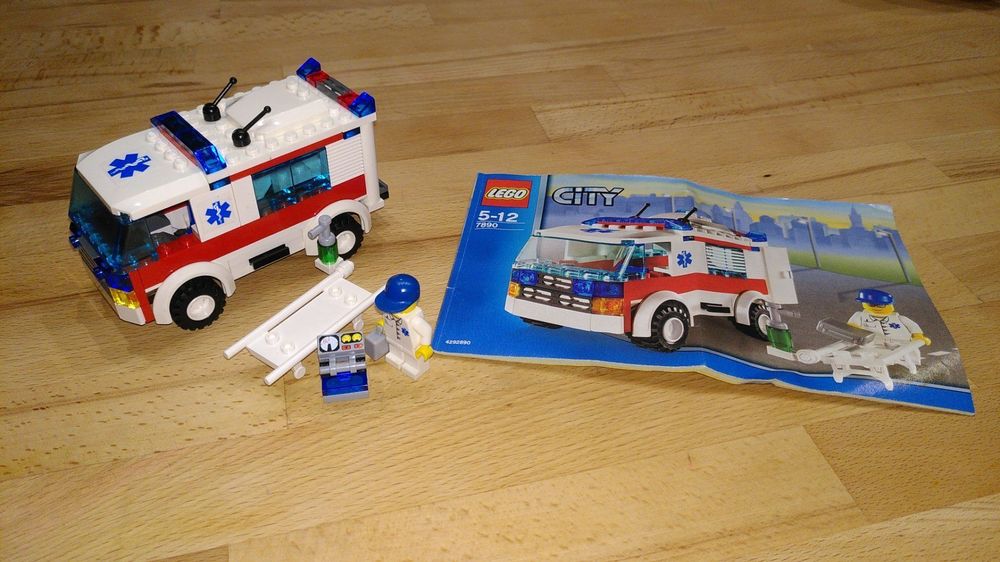 LEGO 7890 Ambulanz (Gebraucht) in für CHF 15 – mit Lieferung auf ...