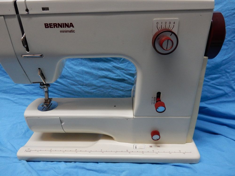 Bernina 807 Revidiert mit Garantie 3 Monate 25116 (Gebraucht) in Watt ...